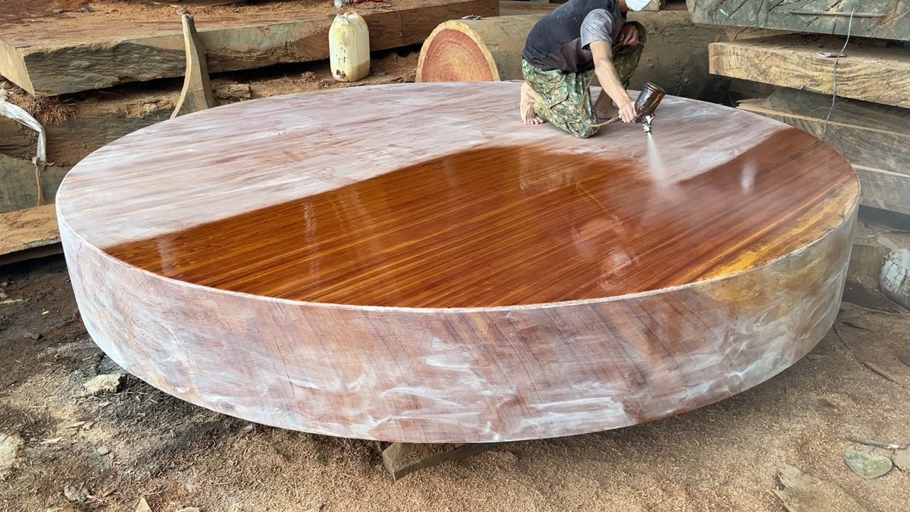 The Giant Round Table Was Cut From 2000 Year Old Wood Tree ...