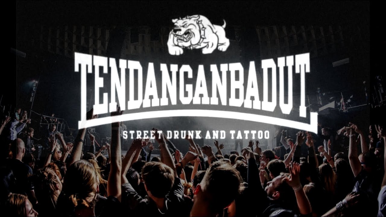 TENDANGAN BADUT Band Penonton pecah // STREET DRUNK AND TATTOO - YouTube