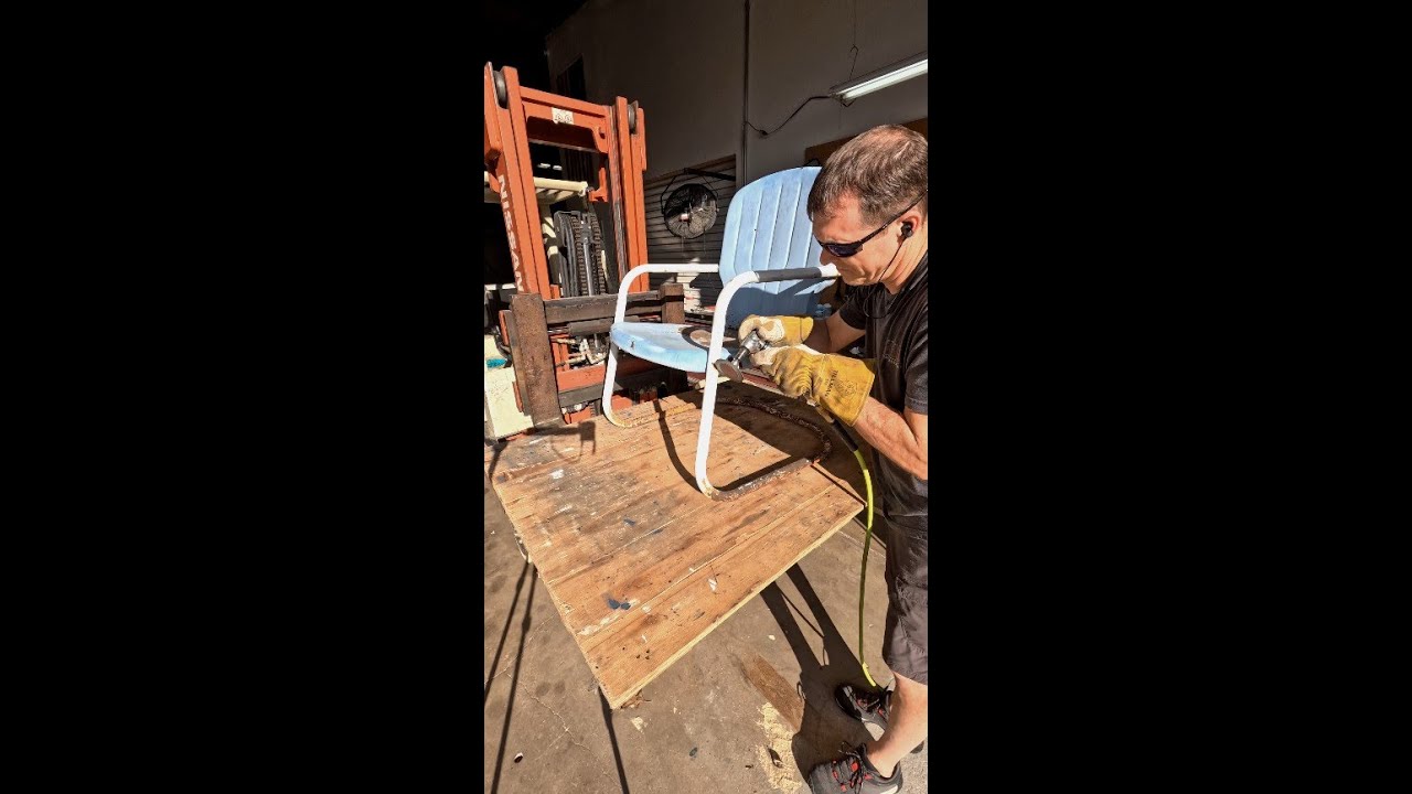 Vintage Clamshell Chair - YouTube