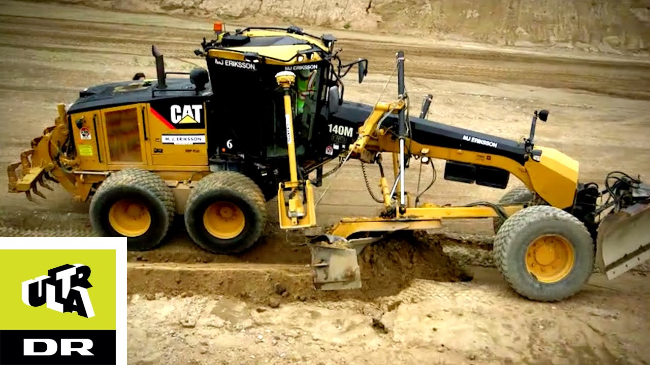 Grader (Cat 140 M) | Danmarks Vildeste Maskiner | Ultra - YouTube
