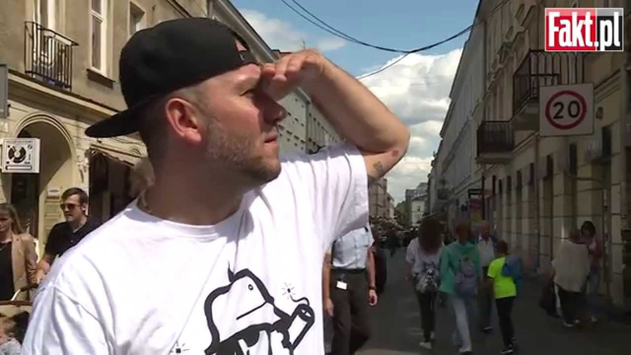 Na czym zarabia polski raper? Nie na muzyce - YouTube