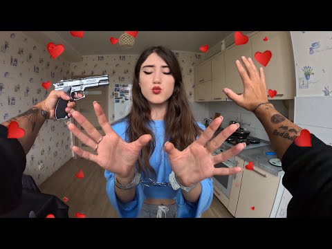 A CRAZY GIRL FELL IN LOVE WITH A DETECTIVE AND ESCAPED FROM PRISON (POV Parkour) ​@Celpan 