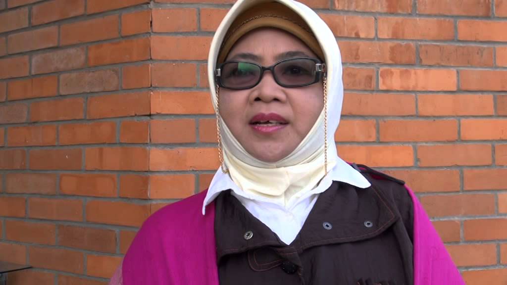 H. Sri Kayati, S.Sos, Kasi Kesra Kel. Harapan Mulia & PO BAZIS Jakpus ...