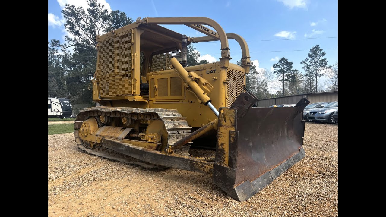 Caterpillar D5 Crawler Dozer - YouTube