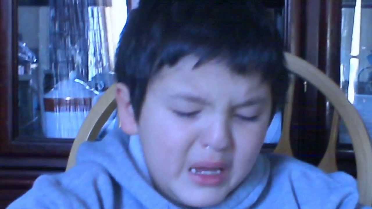 my little brother crying - YouTube