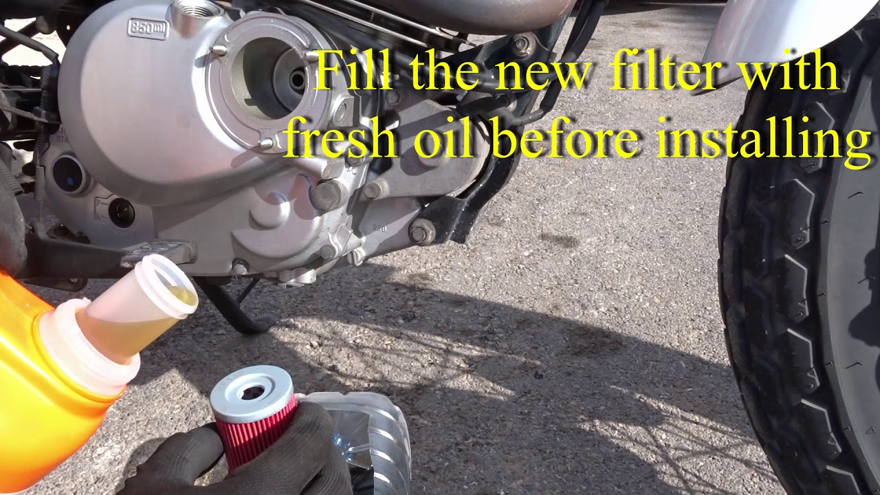 EASY!!! Changing oil and oil filter on a Suzuki 125, DF, DR, DR-Z, GN ...