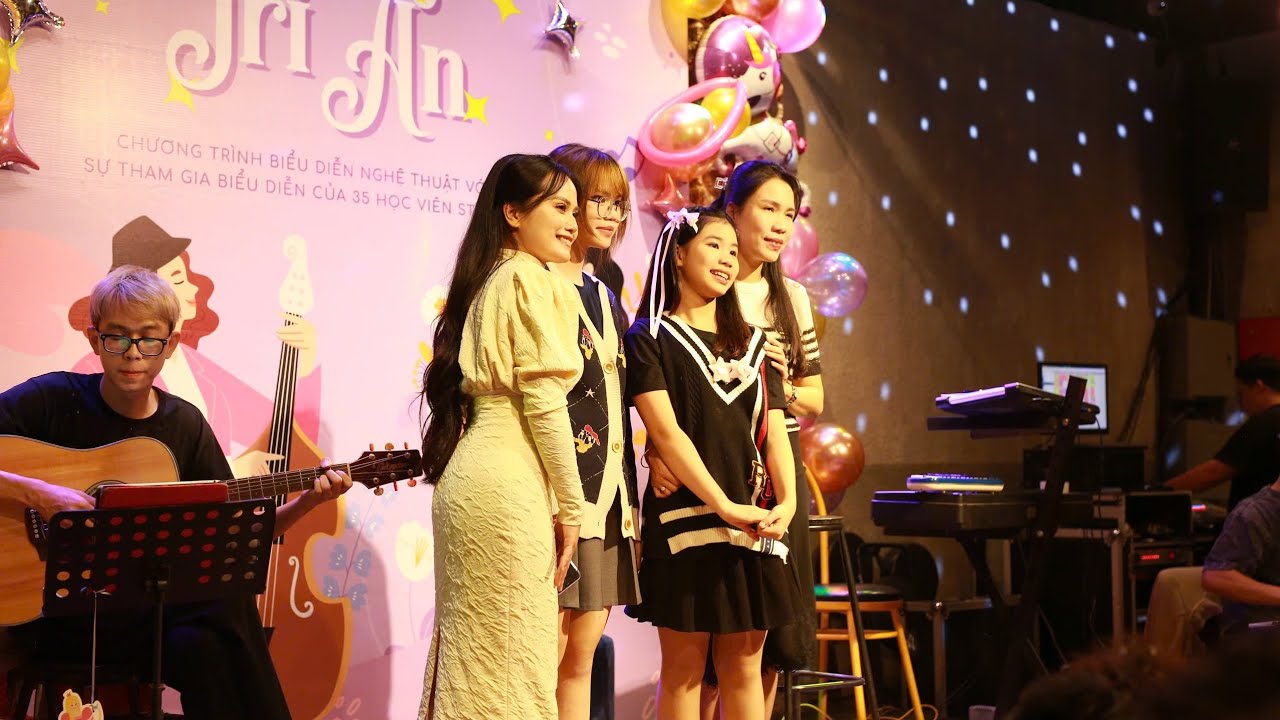 APT Mary Chi rap cũng mượt #rosé #aptcover #kpop - YouTube