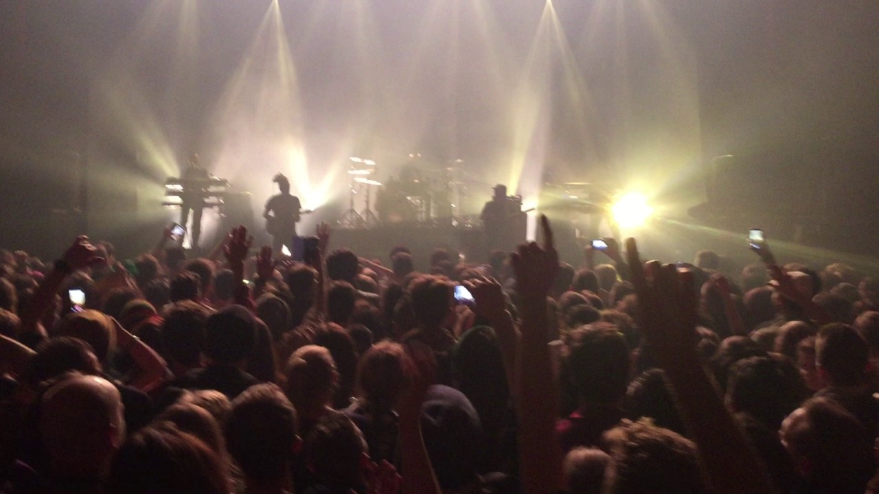 Dub Inc - Revolution - live Thonex 2016 - YouTube