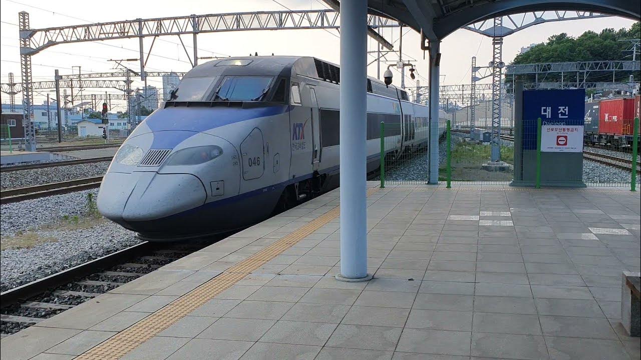 KTX 46호기 진입 - YouTube