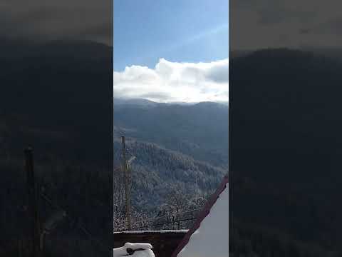 Mükemmel Manzara Eşliğinde Öğle Ezanı