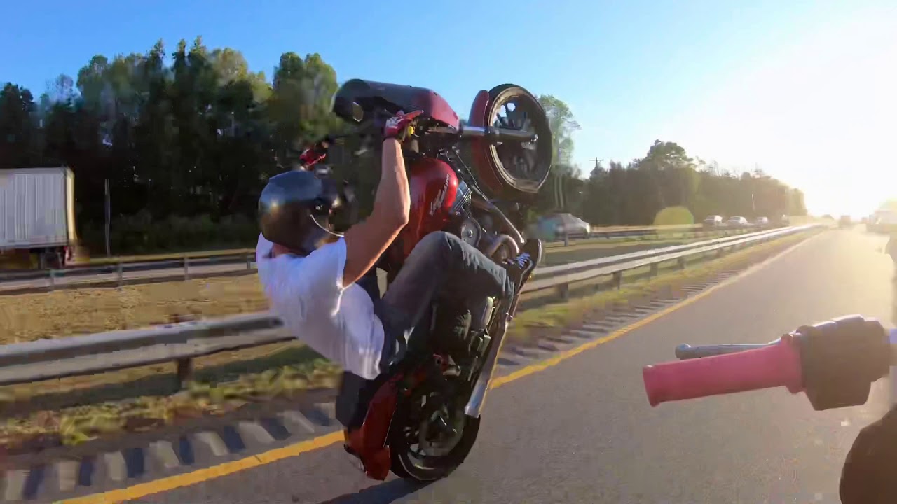 Harley Davidson dyna fxr stunts - YouTube