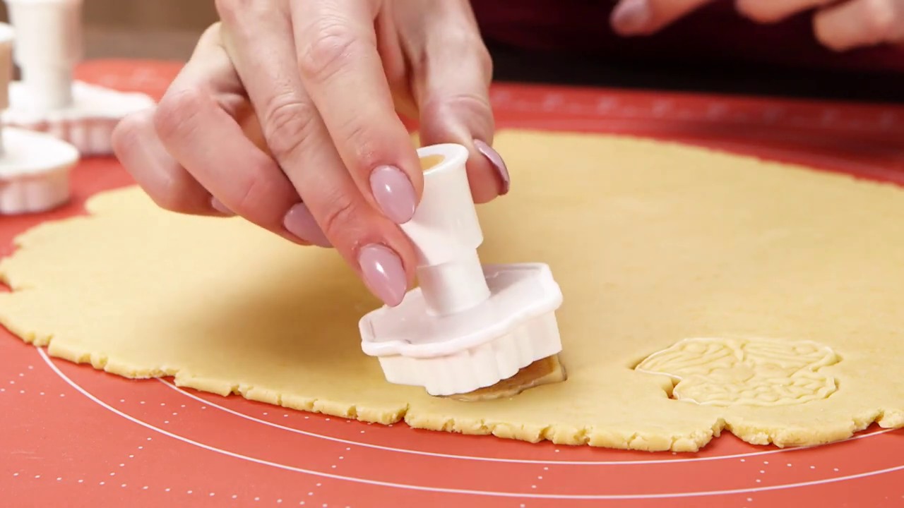 Cookie cutters with stamp DELÍCIA, 4 pcs, Christmas - YouTube