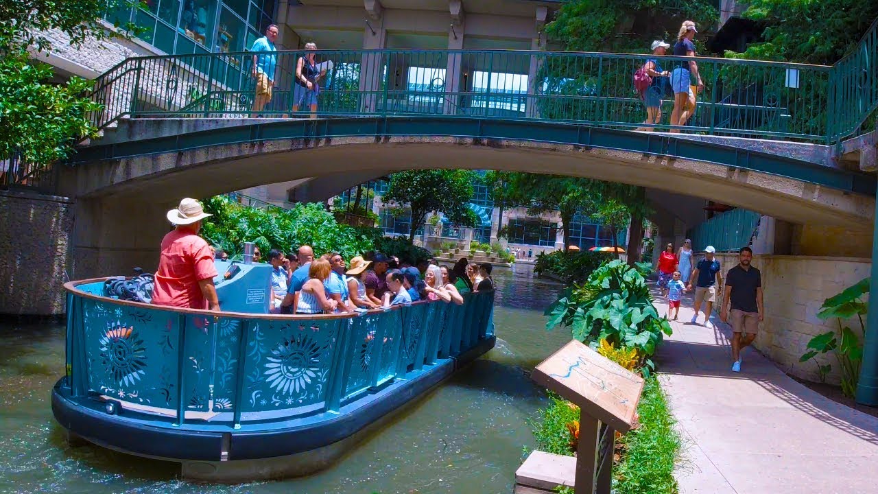 Boat Tour On The River Walk San Antonio - YouTube