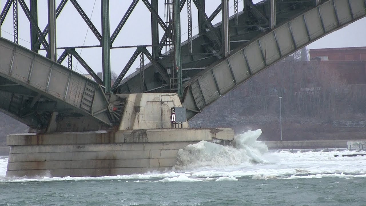 MASSIVE ICE SHEETS SLAM INTO PEACE BRIDGE - 02/24/19 - YouTube