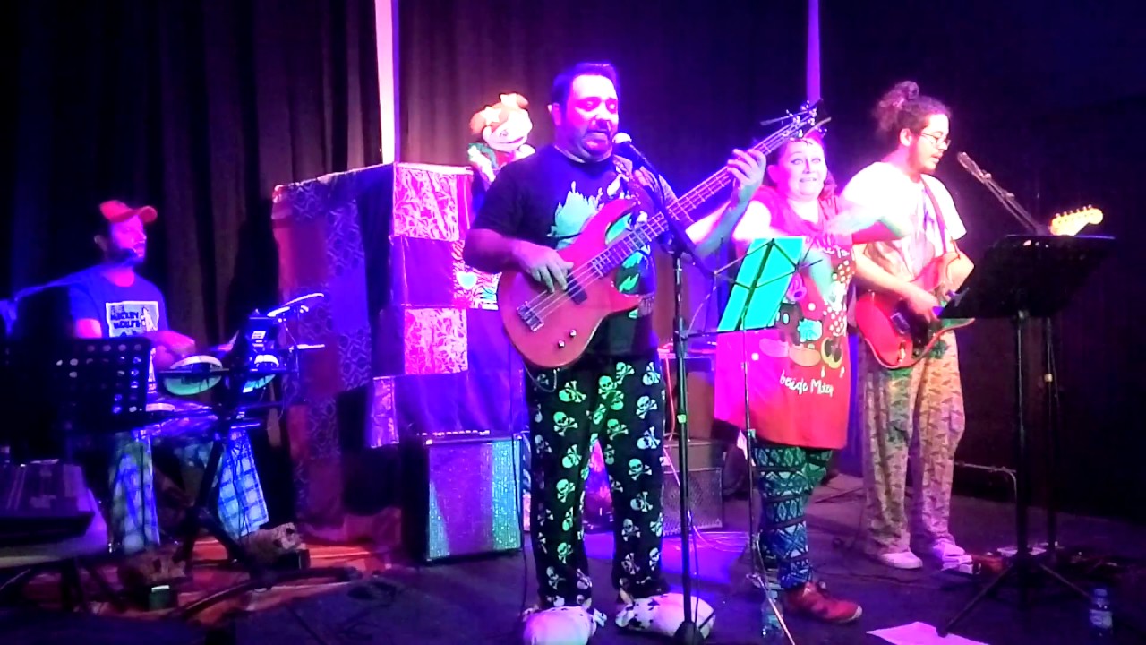Tótem Banda "8 vasos al día" - YouTube Music