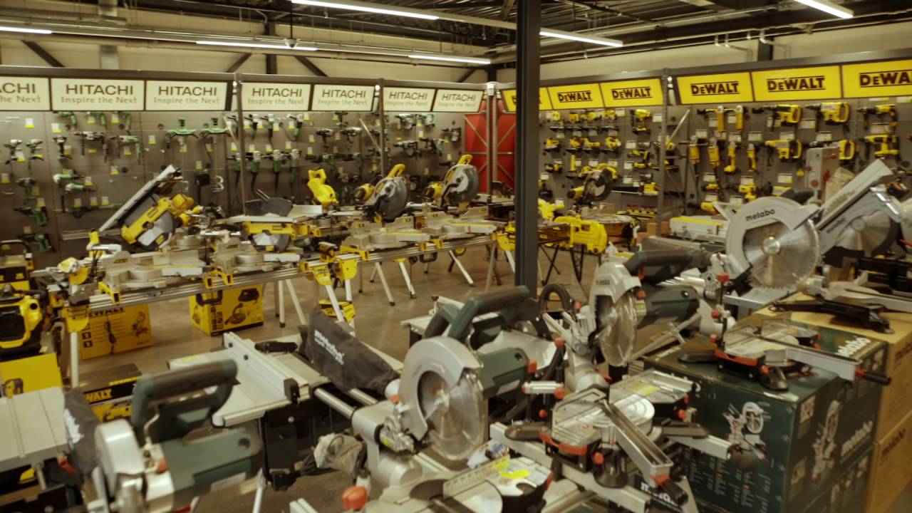 De Kinder Hardware - YouTube