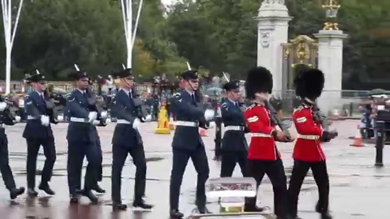 Changing the Guard ceremony outside Buckingham Palace, London 2015 ...