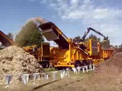 CBI 8400 chipper & 6400 grinder - YouTube