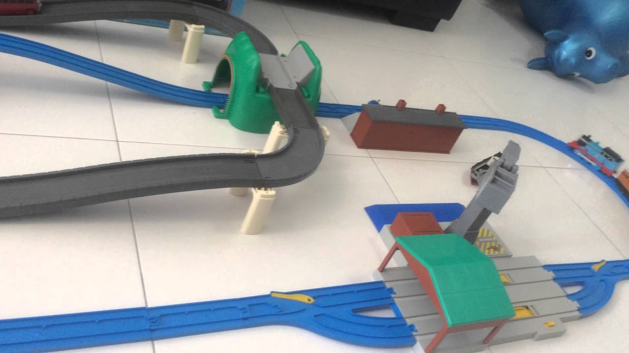 Thomas & Friends Motor Road & Rail - YouTube