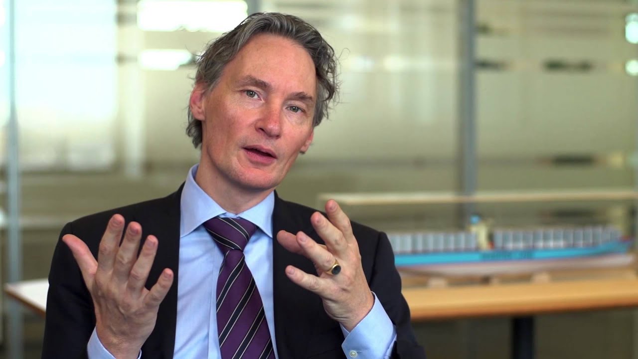 CCO Lucas Vos resigns from Maersk Line - YouTube