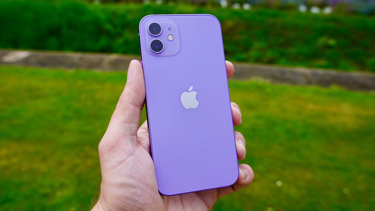 iPhone 12 mauve : aperçu et comparaison avec le 11 - YouTube
