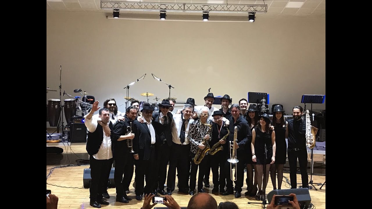 BBR Band University Salerno & Blue Lou Marini - YouTube