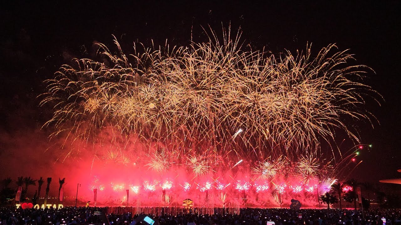 Eid Fireworks show, Lusail Boulevard 🇶🇦 - YouTube