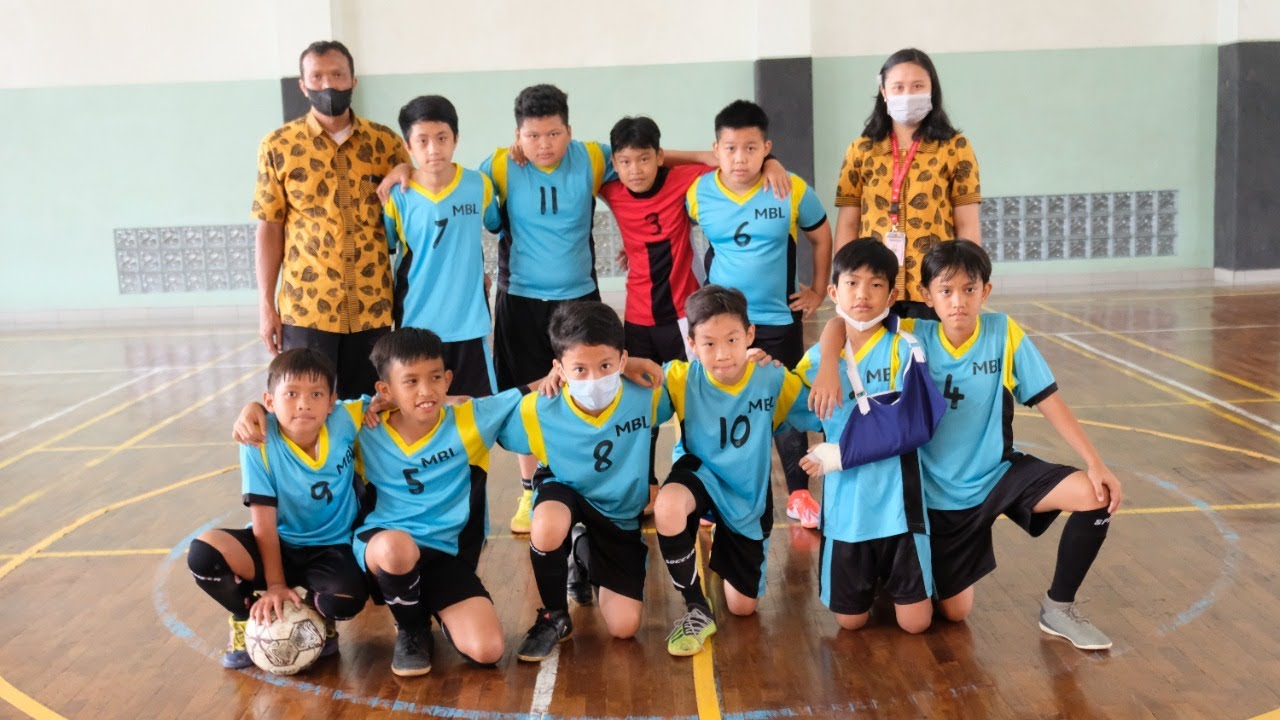 Tim Futsal SD Maria Bintang Laut - YouTube