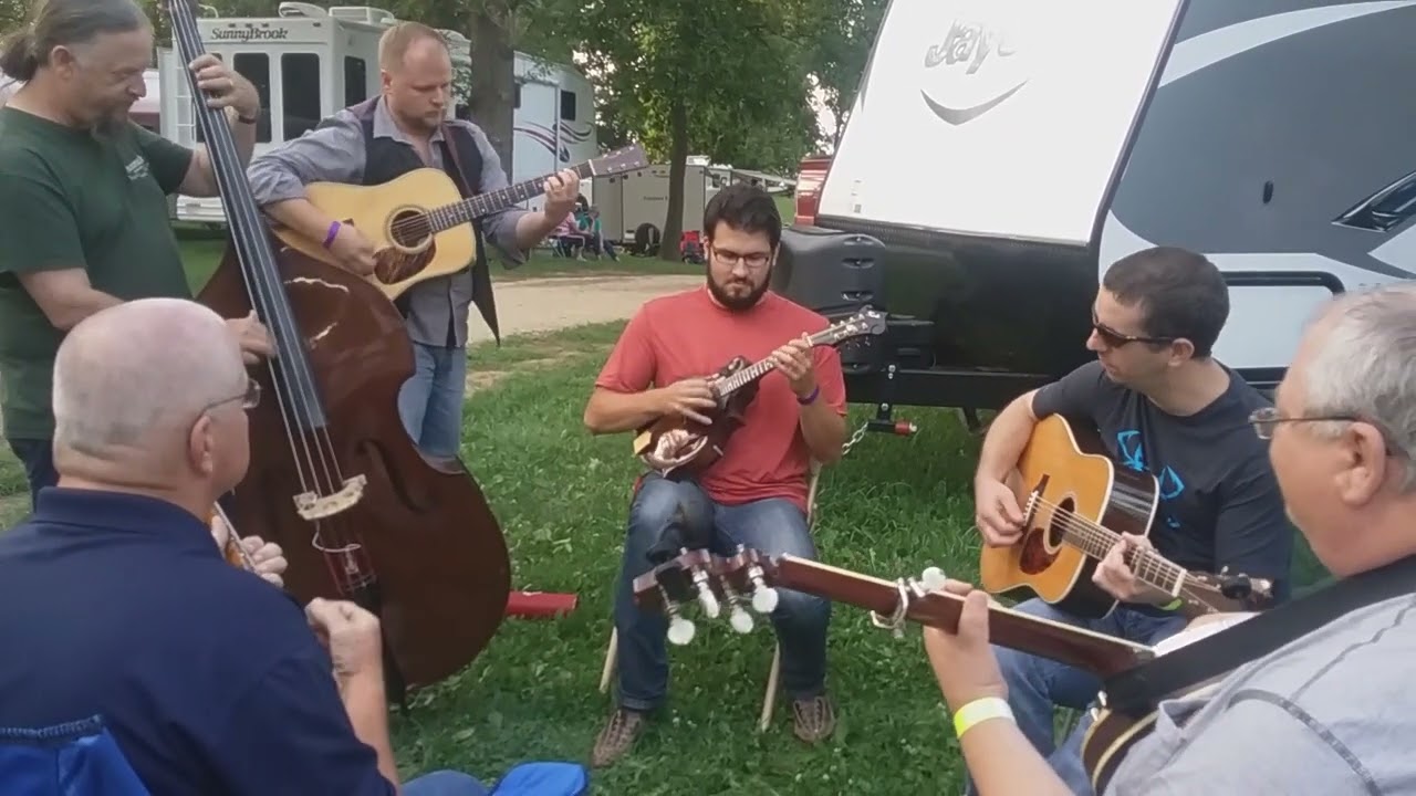 Strawberry Point IA Bluegrass Jam 2018 - YouTube