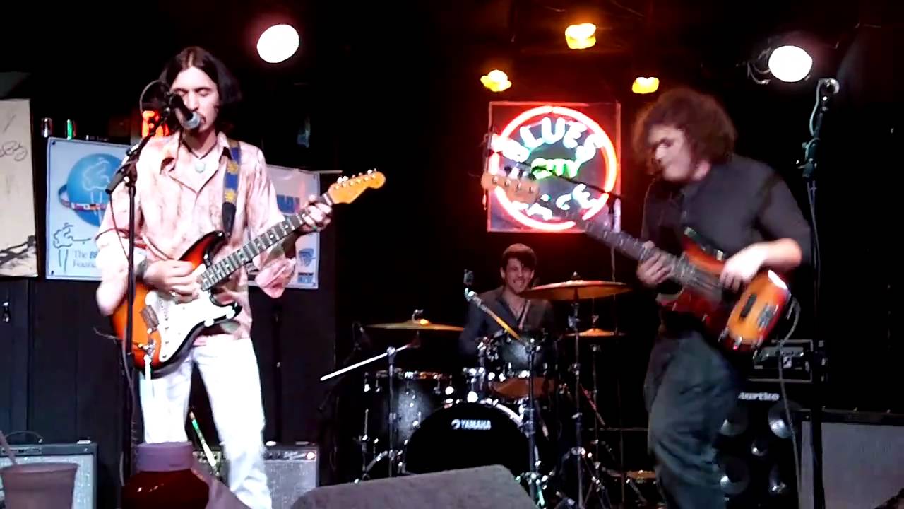 Jeffrey James Trio-Wed.MOV - YouTube