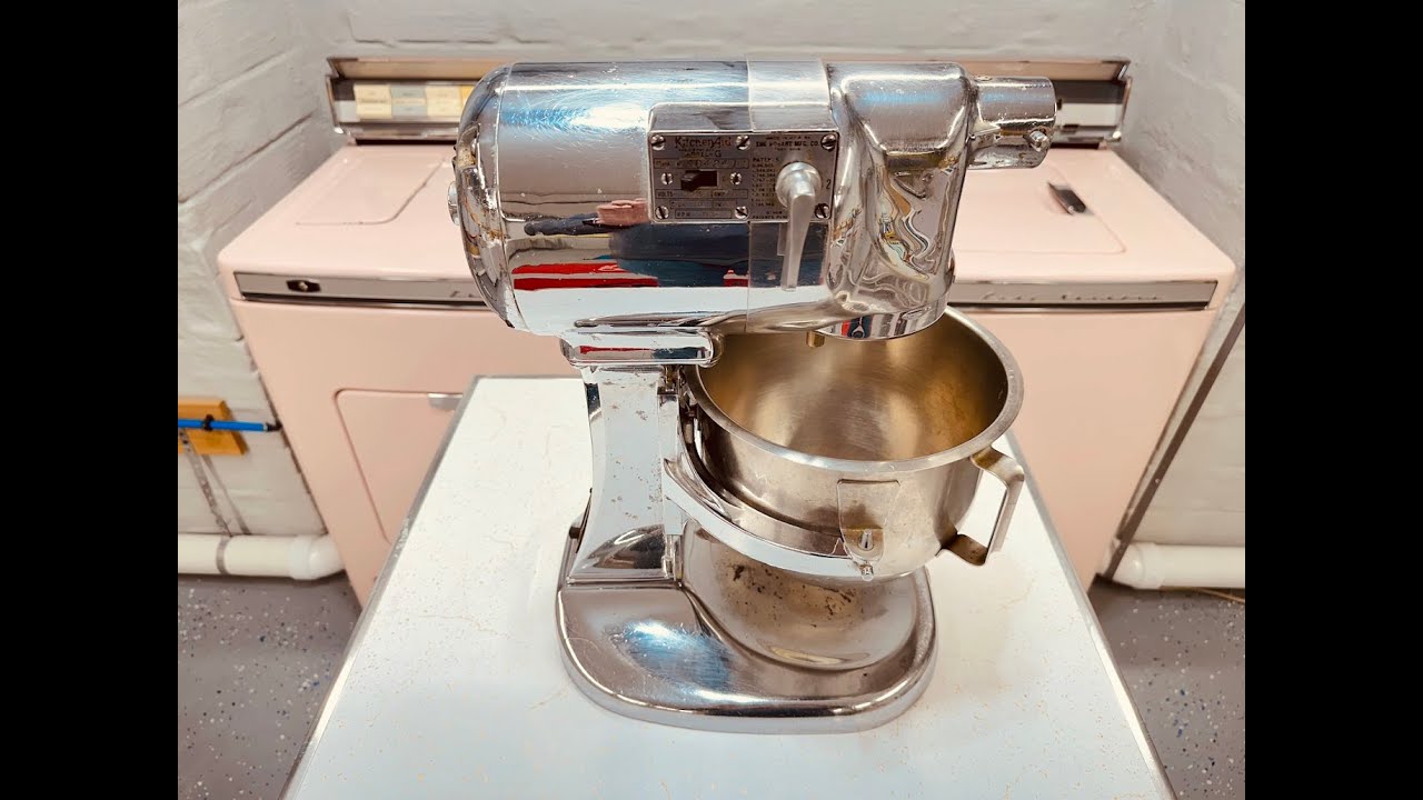 Test run: 1940 KitchenAid Model G mixer - in chrome! - YouTube