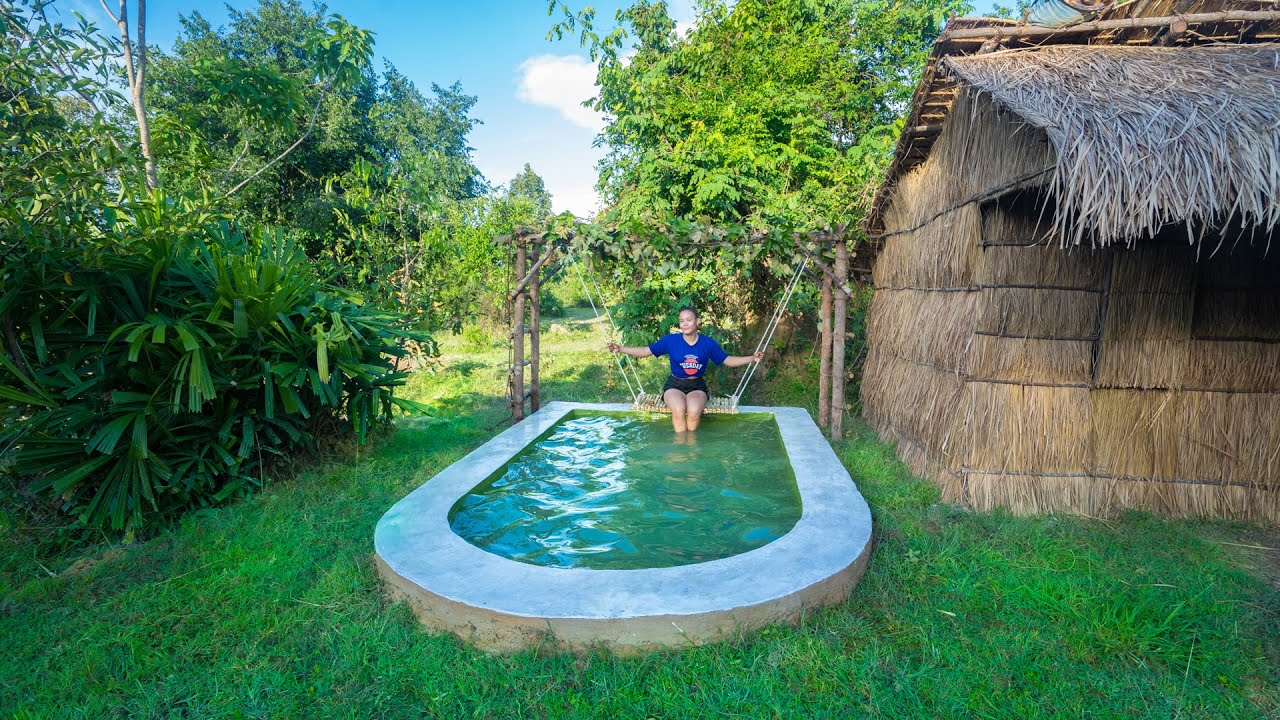 Girl Living Off Grid, I Build a Mini Swimming Pool for My Little House ...
