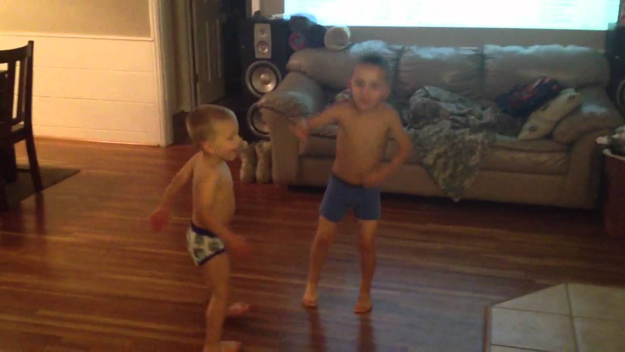 Boys Dancing Youtube 2803