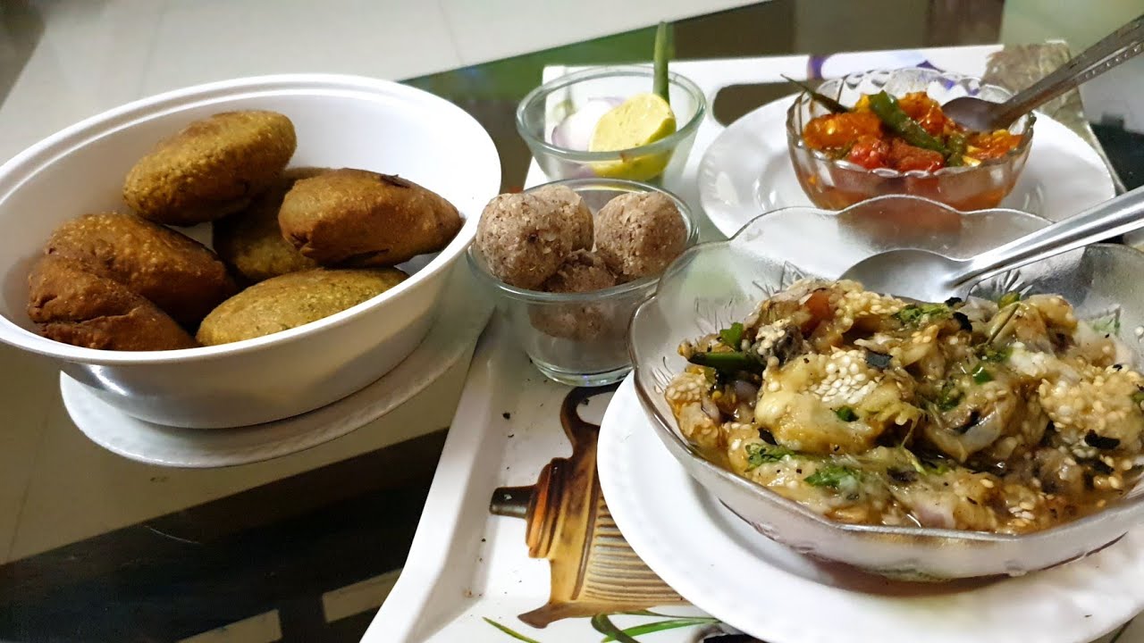 BATHUA KA LITHI CHOKHA AND STEAMED GERLIC CHATNI - YouTube