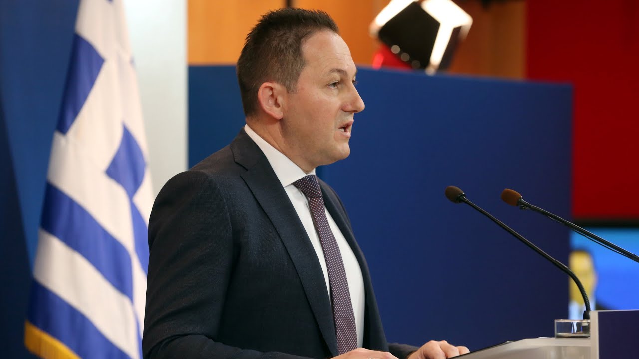 Eνημέρωση πολιτικών συντακτών από τον Κυβερνητικό Εκπρόσωπο Στέλιο ...