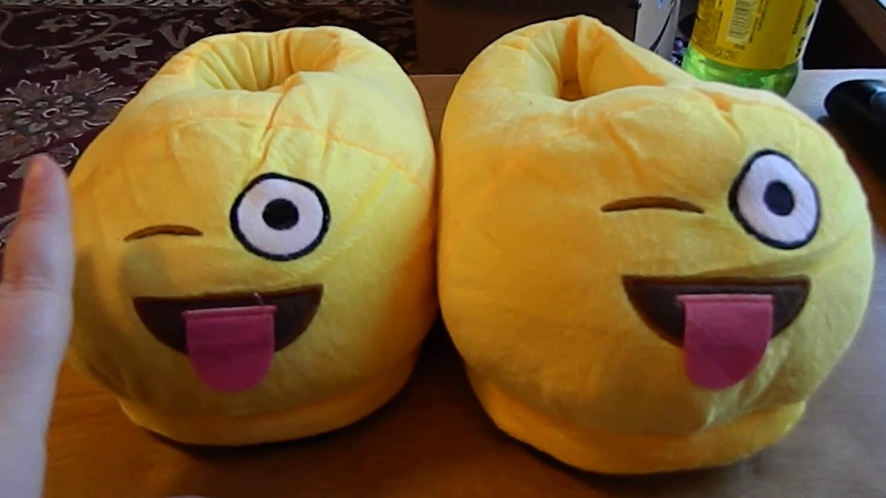Funny Emoji Fuzzy Fluffy Slippers #SDSG #Review #Unboxing - YouTube