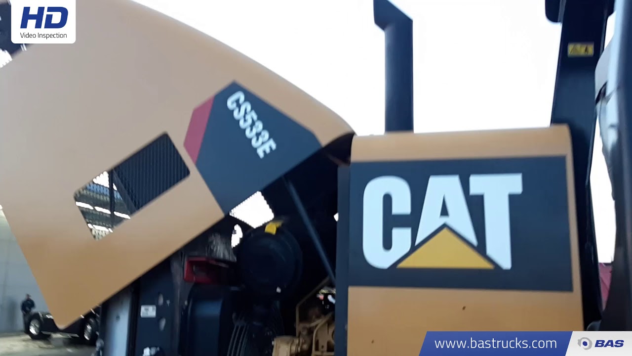 70130457 Caterpillar CS 533E - YouTube