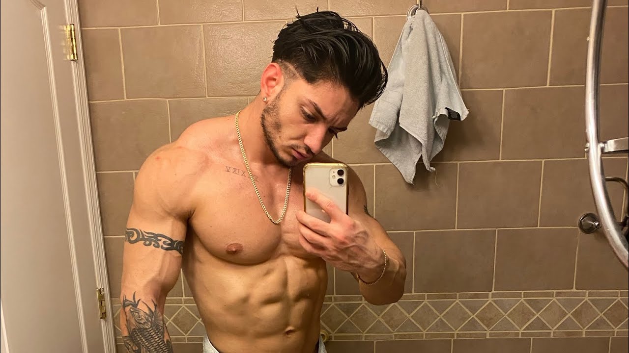 The MUSCLE KING- Teen Hulk Franco/ Captain Flex - YouTube