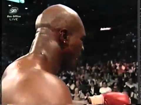 Mike Tyson beißt in Evander Holyfields Ohr (2) - YouTube