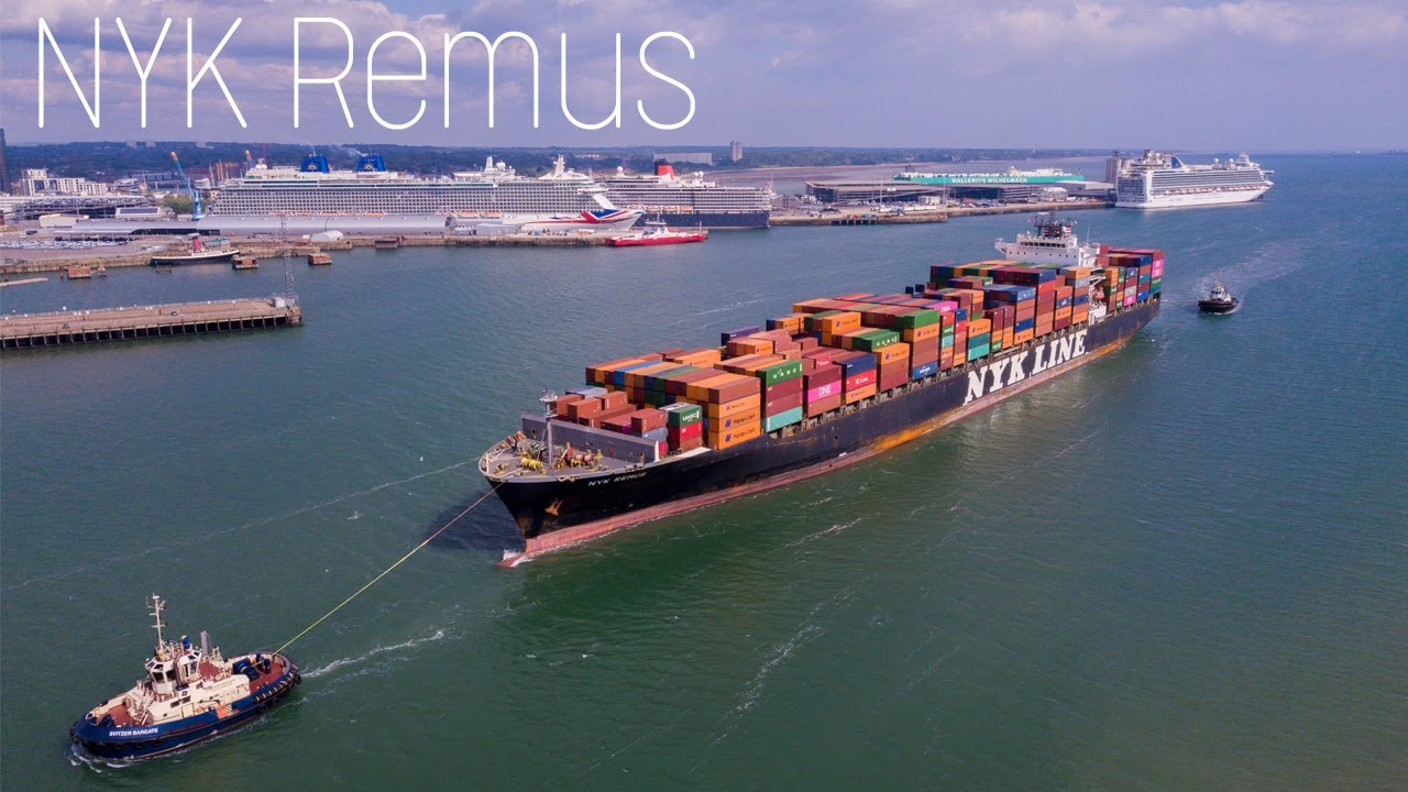 NYK Remus Arriving Port of Southampton and Azura Returning - YouTube