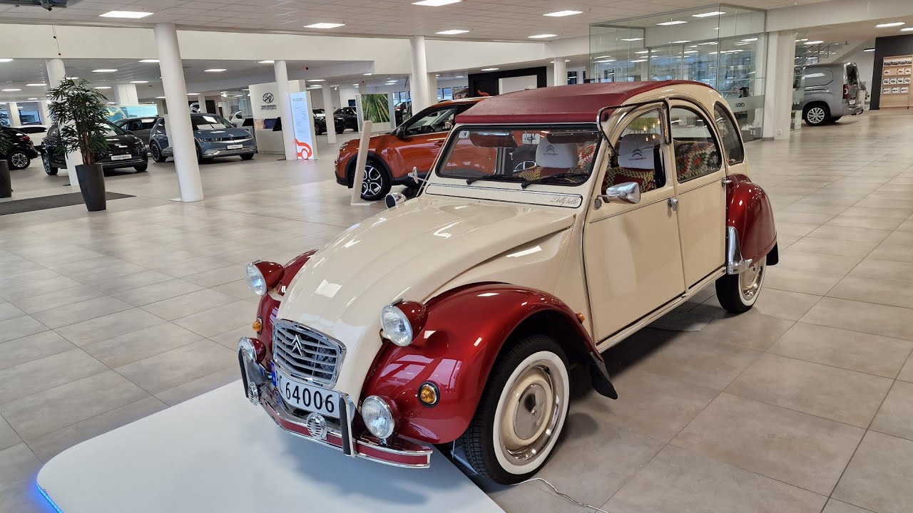 Citroen 2CV Classic Car | Visual Review - YouTube