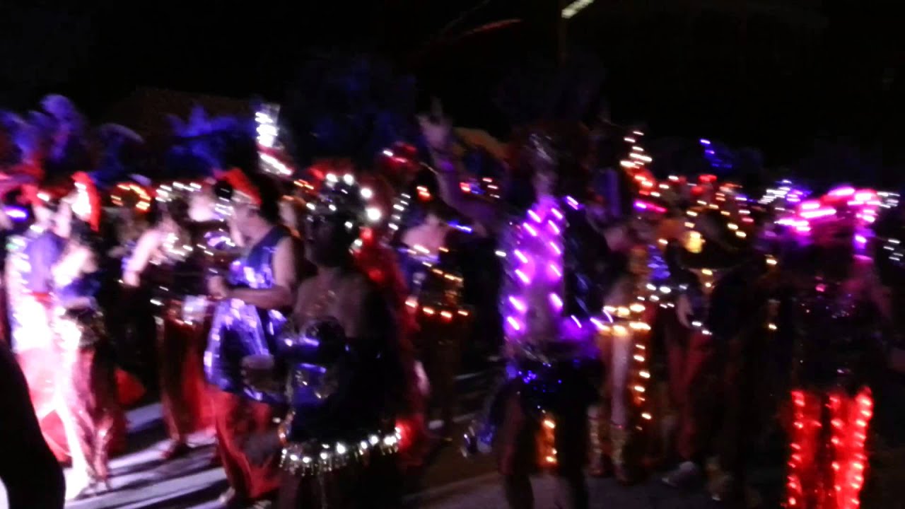 Aruba Carnival 2013 - Lightning Parade - YouTube