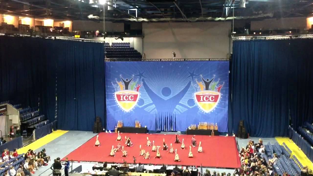Royals Cheerleading - ICC Nationals - YouTube