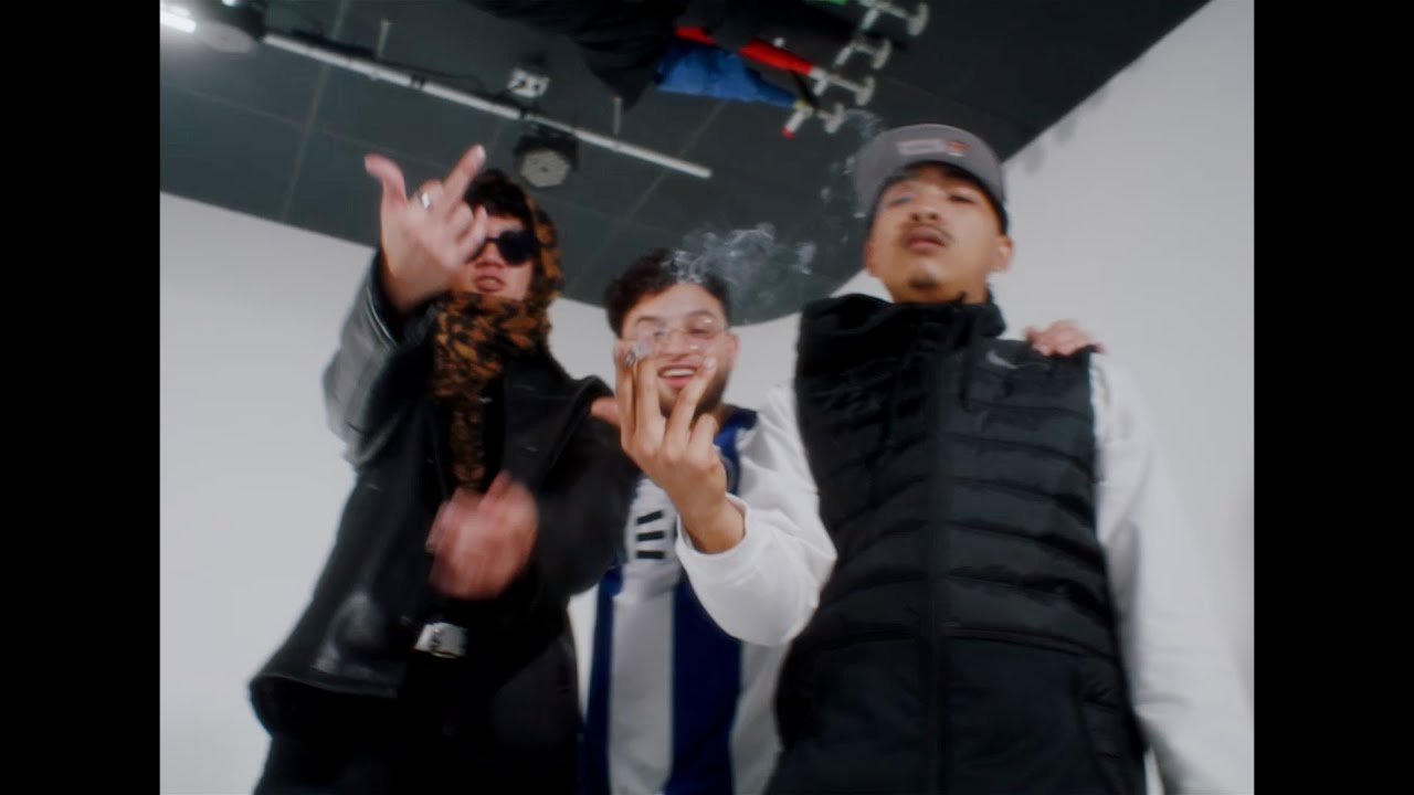 Ahmee & Maxsickboy - International Star feat. MRI (Official Music Video ...