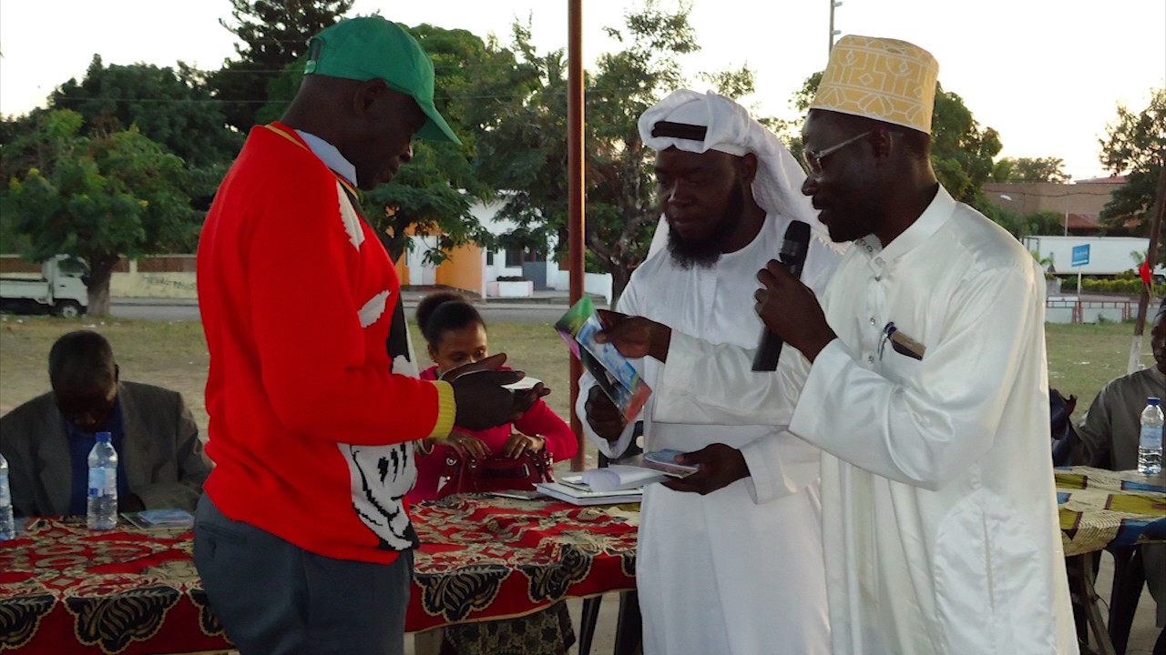 Palestra no distrito da Manhica com o tema:Jesus Morreu? formato mp4 ...