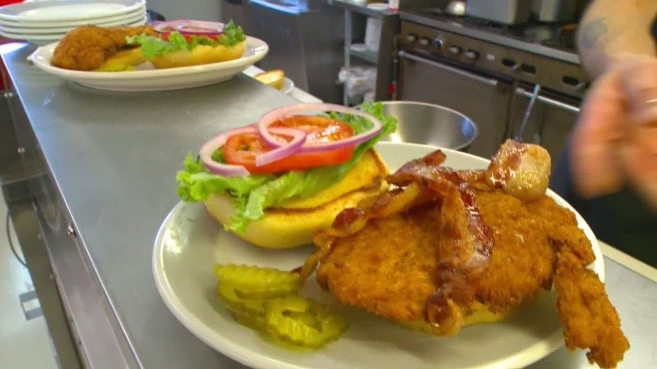 Iowa restaurant named winner of Best Pork Tenderloin contest - YouTube