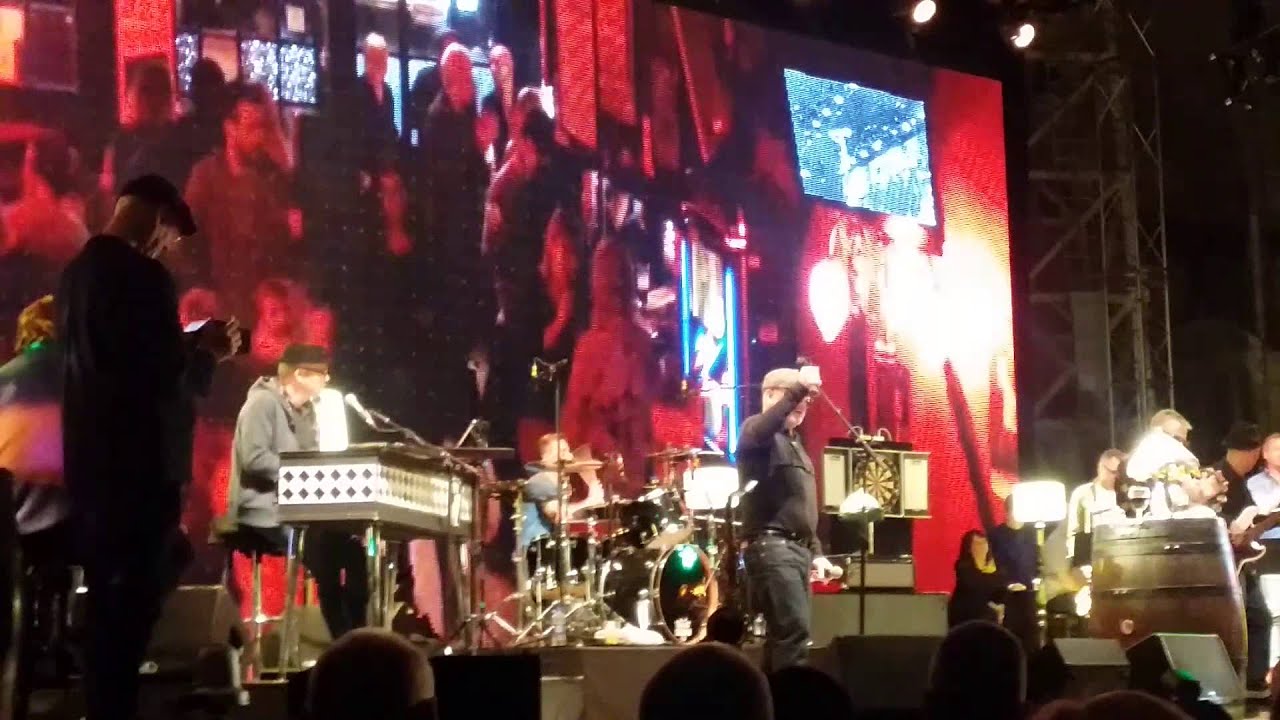Mumbo Jumbo - Madness - YouTube