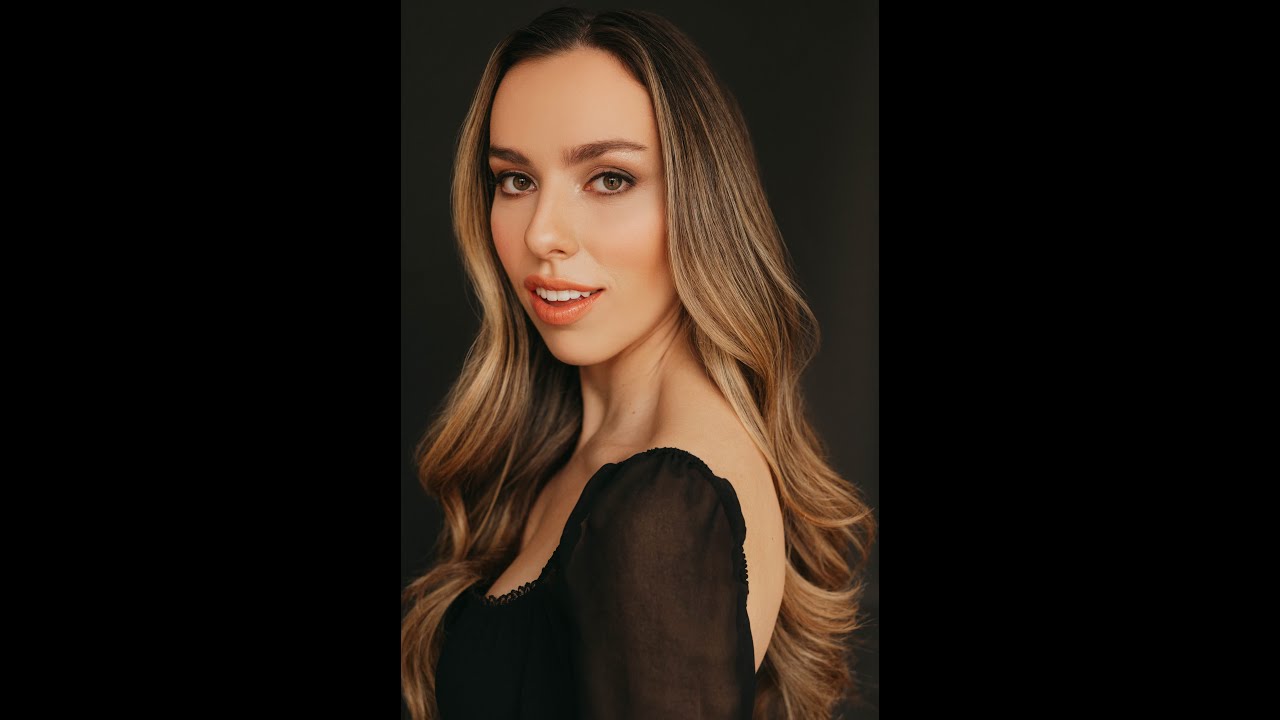 Lily Librach - Music Theatre Reel - YouTube