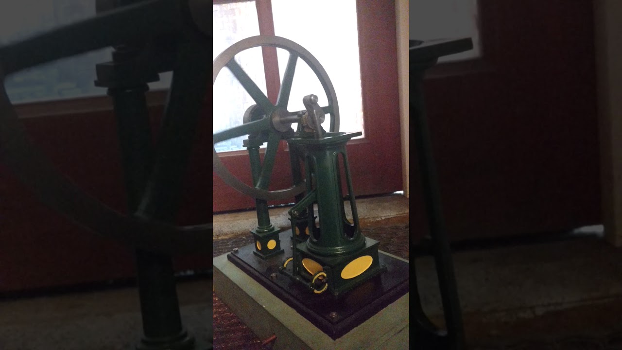 Fairburn Column Vertical Model Steam Engine - YouTube