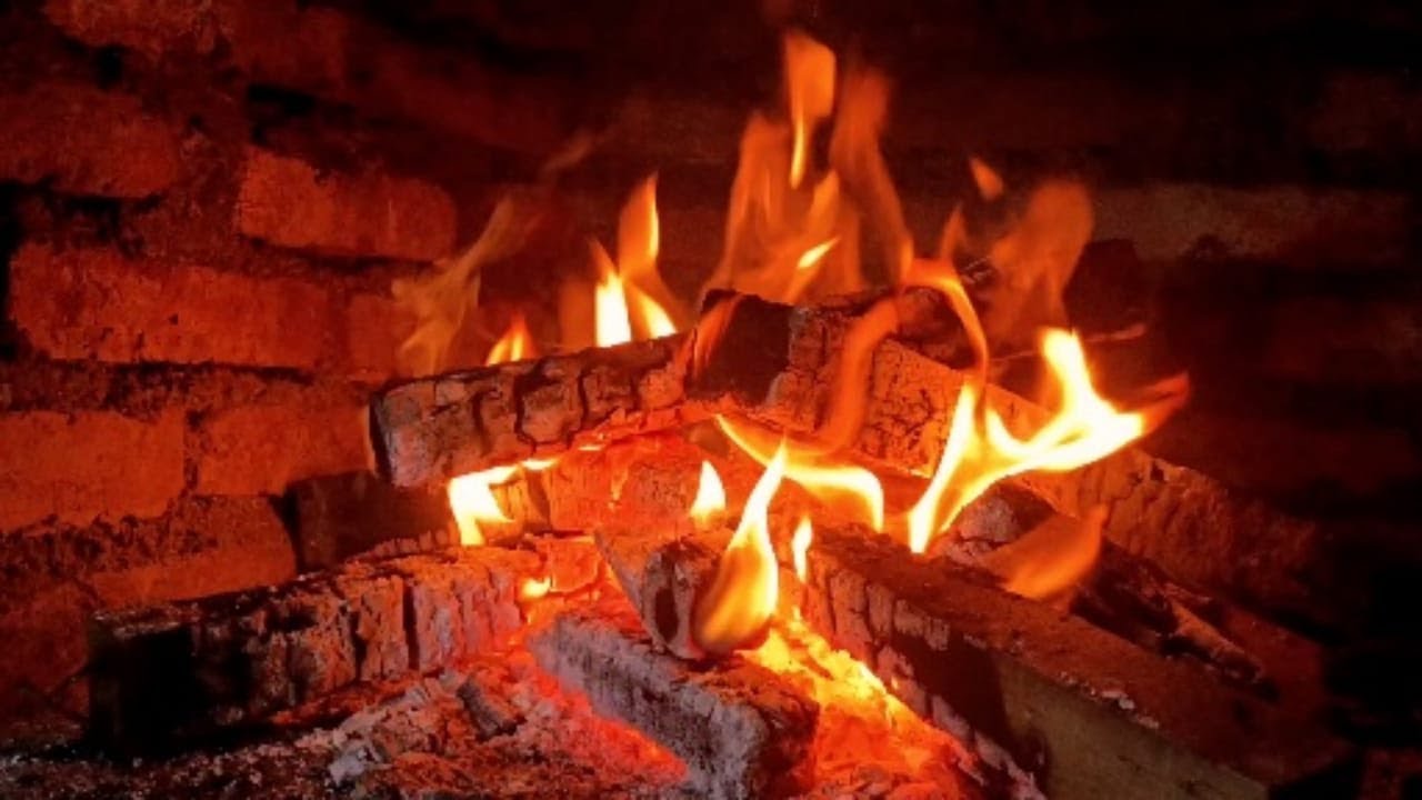Firepace with Crackling Fire Sounds 🔥 Fireplace Burning For Sleep ...